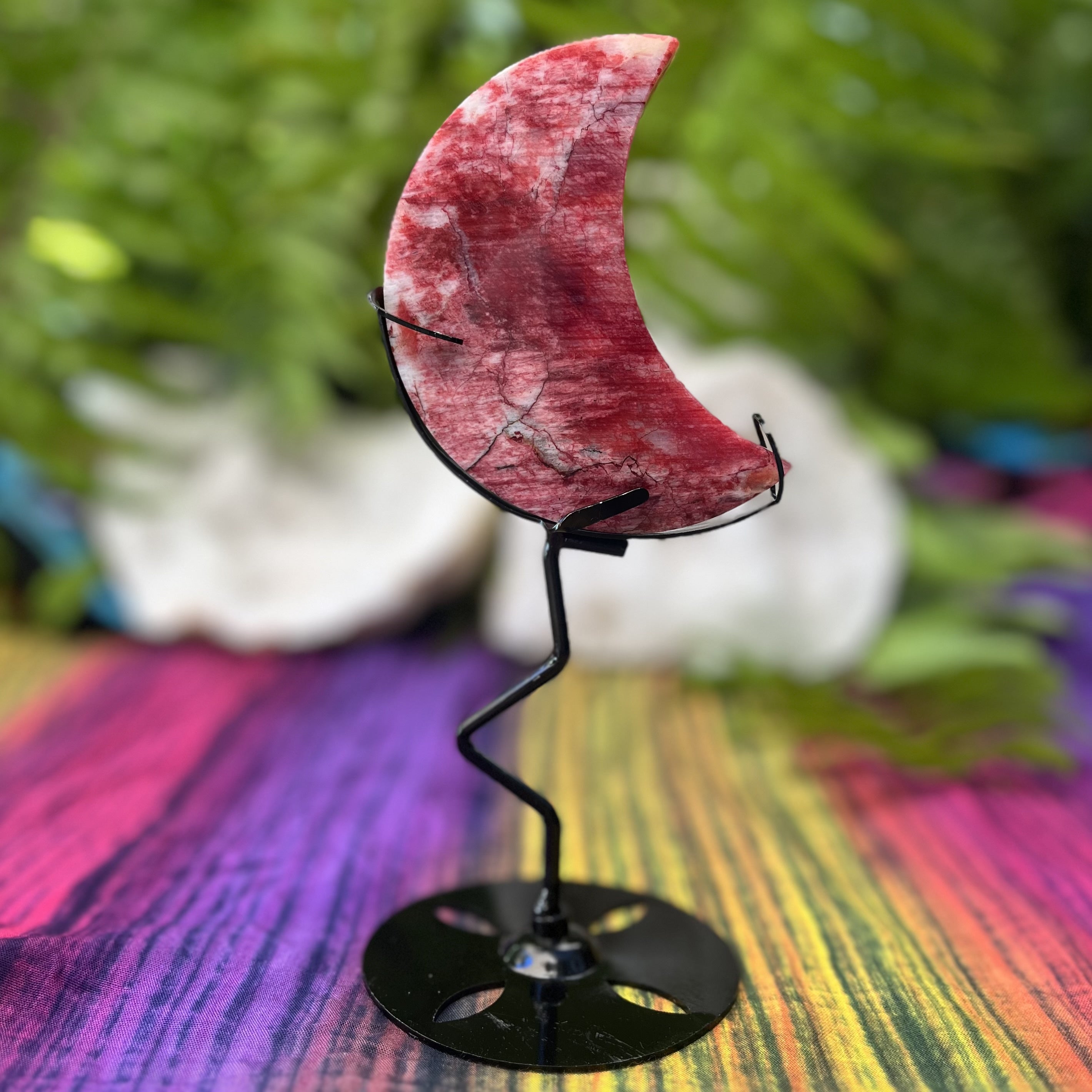 Red Moonstone Moon on Stand 9.5 cm – Carpe Diem With Remi