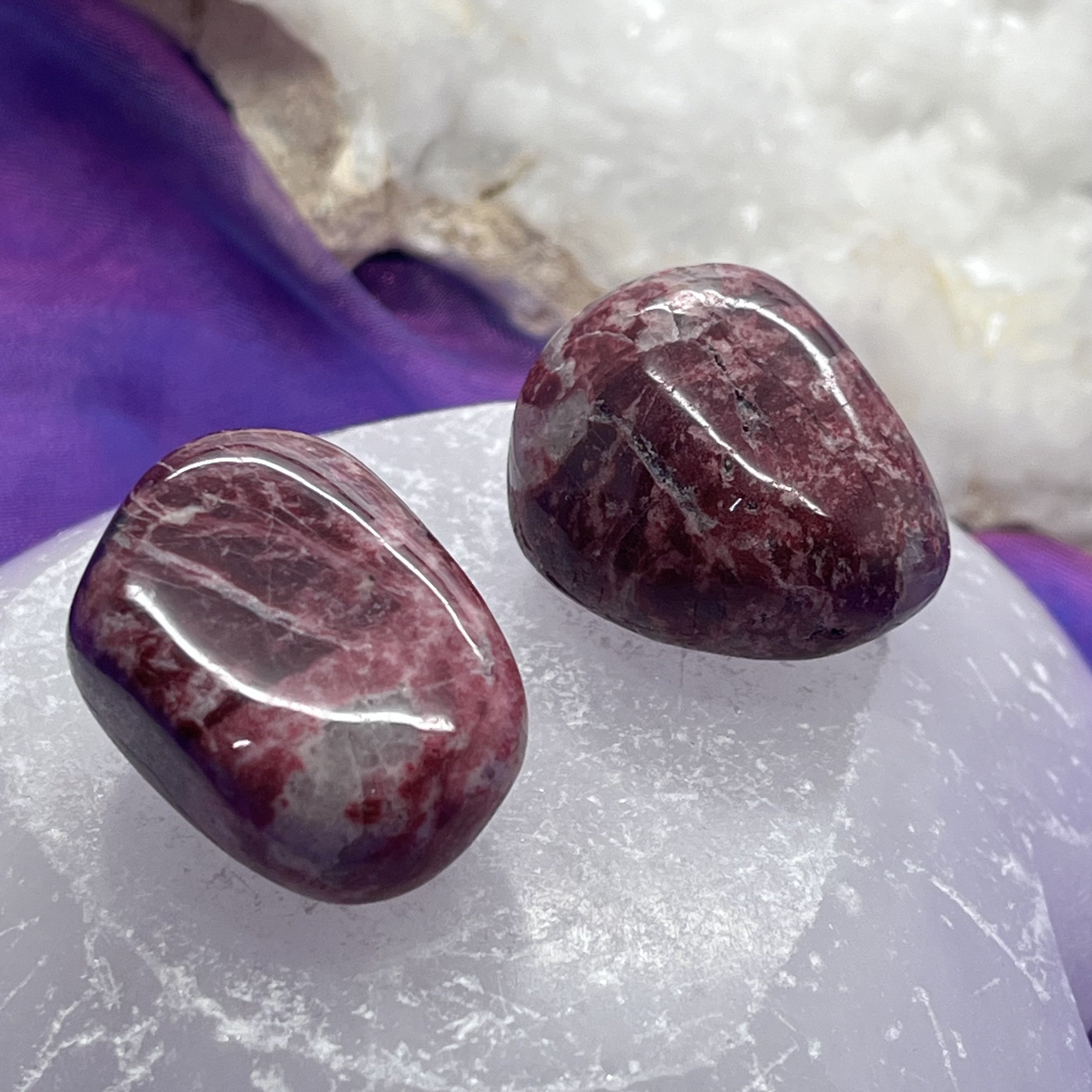 Thulite Tumble Stone – Carpe Diem With Remi